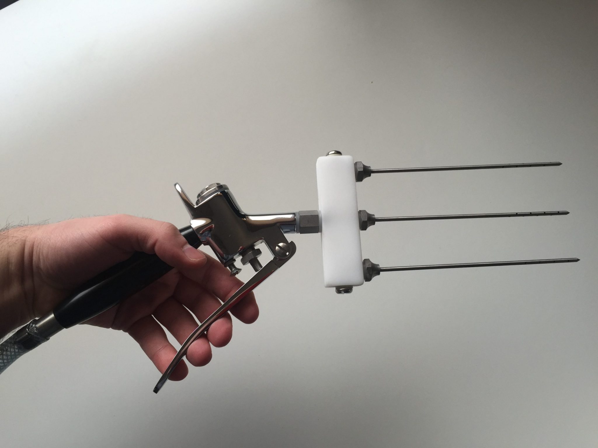 Manuelle Injektionsmaschine - Maku Meat Tec Webseite